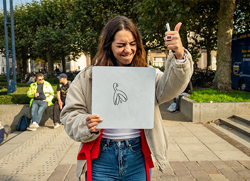 Flo Windey bezoekt de expo ‘PHALLUS. Norm & Vorm’ | GUM - Gents ...